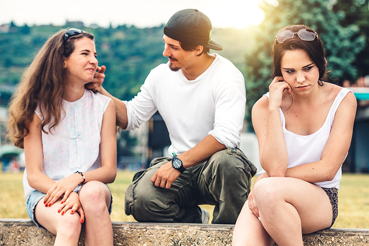 Why it’s Important to Maintain Friendships in a Relationship - Everyday Owl